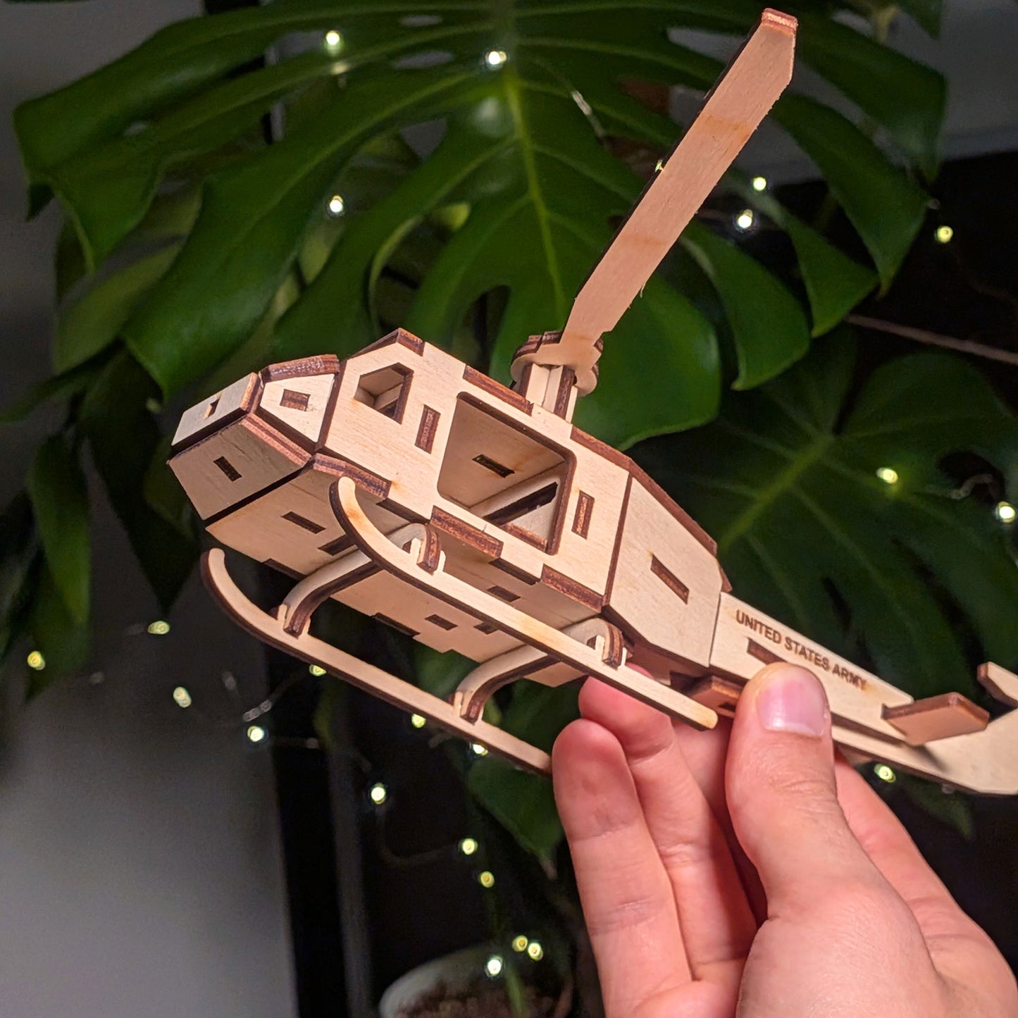3D Helicopter Model with Moving Rotors – Glowforge Shop