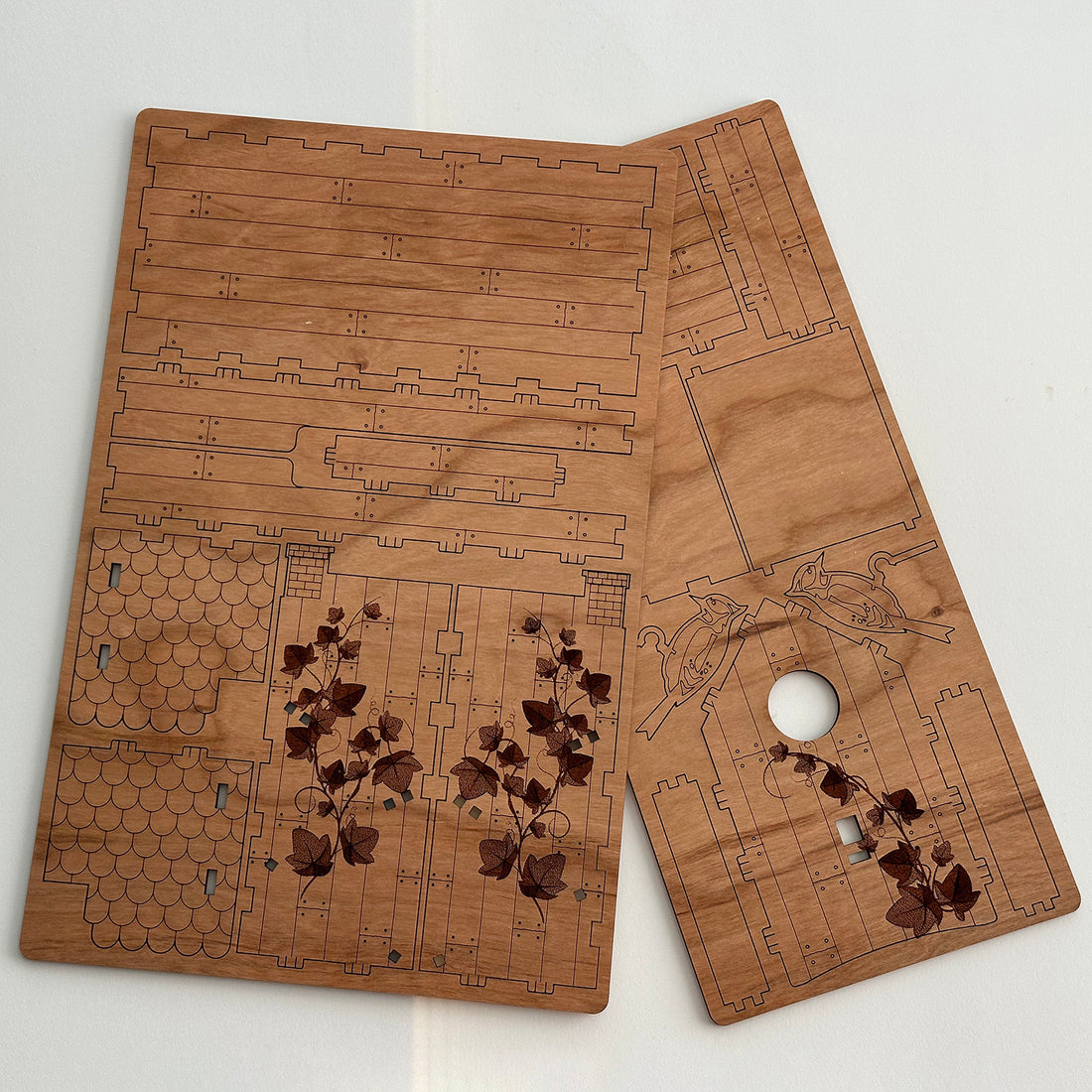 Bird-Themed Dice Tower - Light Proofgrade – Glowforge Shop