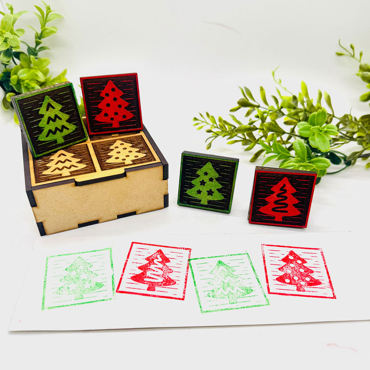 Christmas Tree Wood Block Print Stamp (Set of 4) + Storage Box - Colle ...