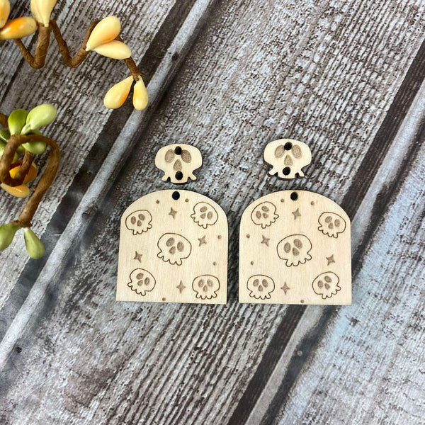 Customizable Halloween Scatter Skull Arch Earrings – Glowforge Shop