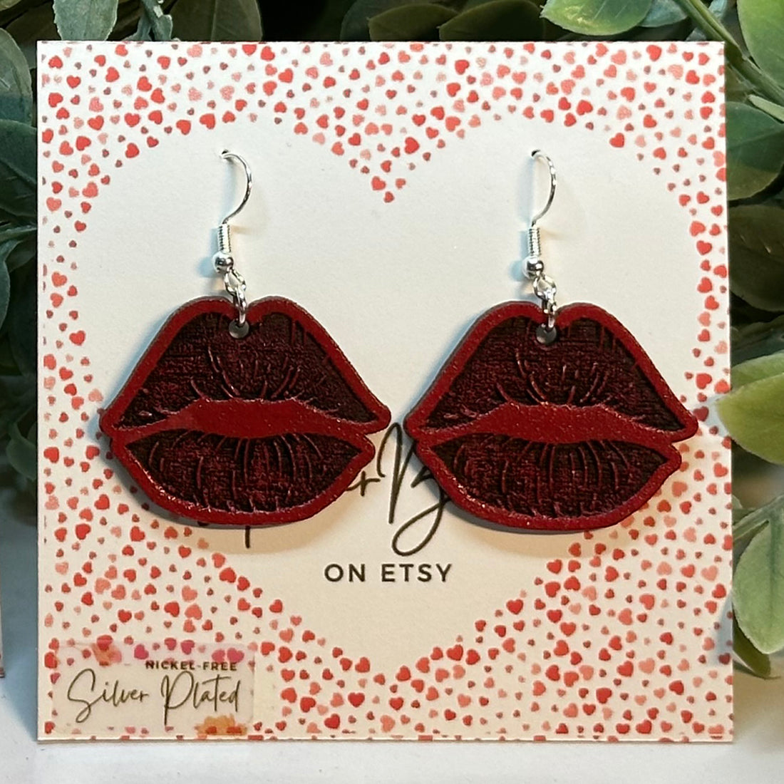 Pouty Lips Valentine's Day Dangle Earrings – Glowforge Shop