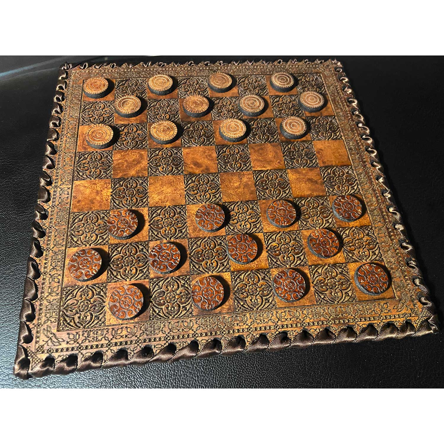 Ribbon Edge Checkers Board with Pieces – Glowforge Shop